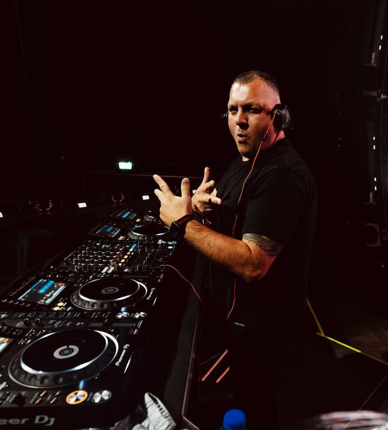 Back To Earth (Dimitri Vegas Remix) [Live At Tomorrowland] - track